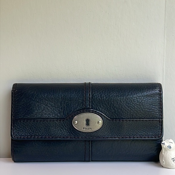 Fossil | Bags | Fossil Long Live Vintage Leather Wallet | Poshmark